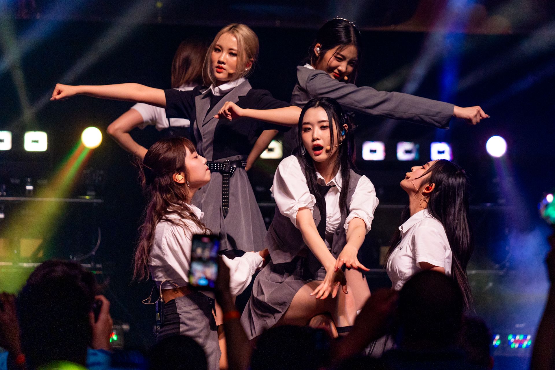 TRI.BE Debuts in Chicago on Their First US Tour