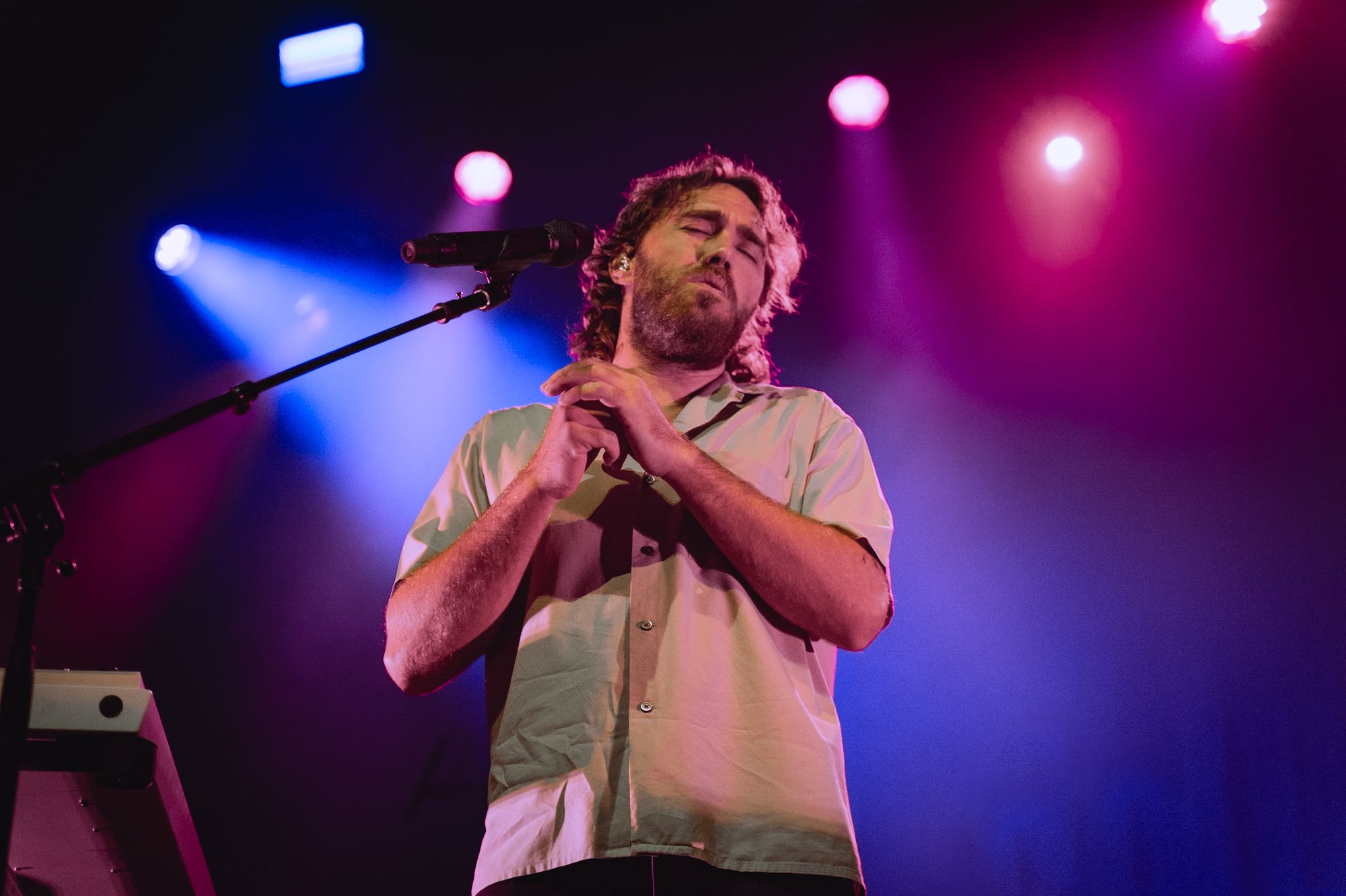 Matt Corby's Everything's Fine Tour: A Soul-Stirring Show at Annexet
