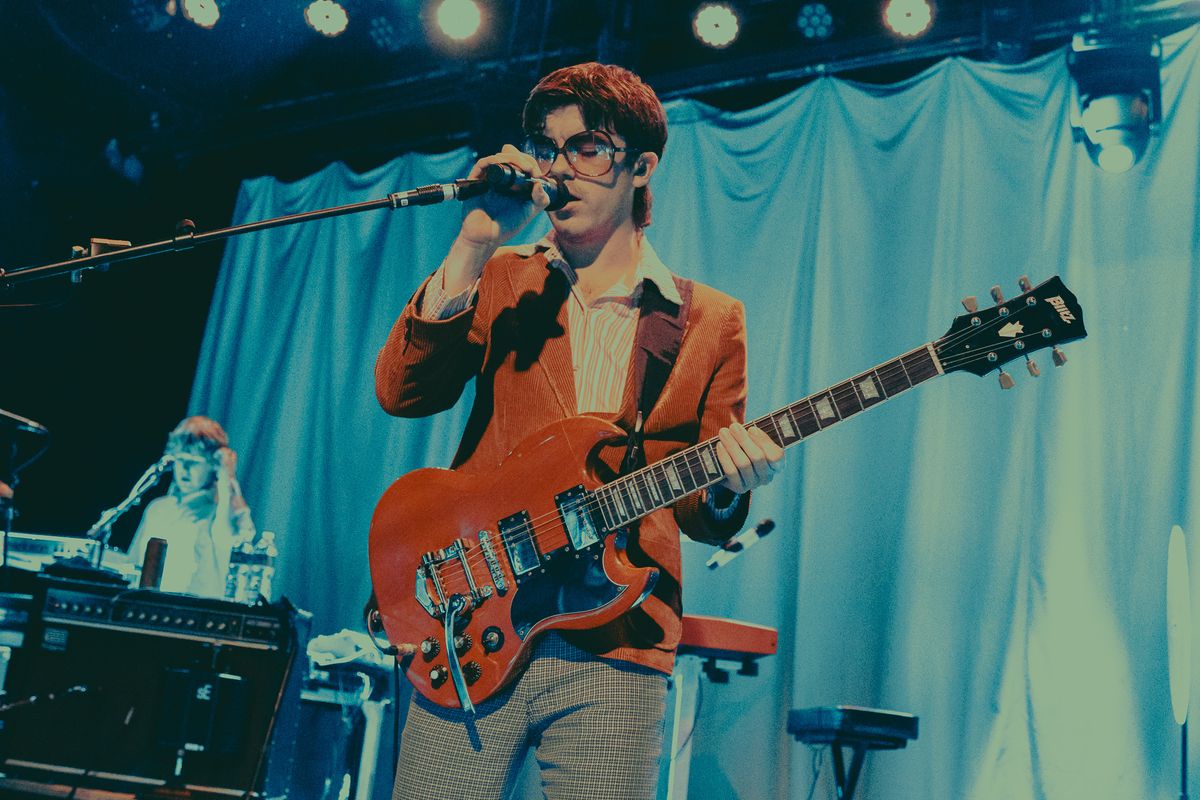 Declan McKenna’s Big Return Tour Lands With a Bang in New Haven