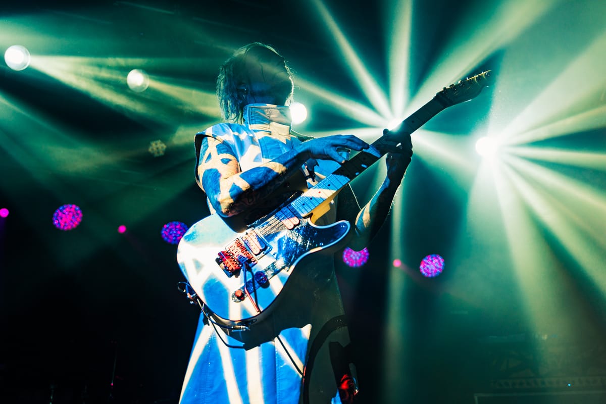 John 5 Solos His Way Through Wisconsin