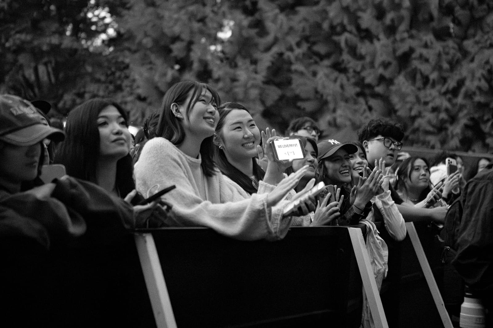 An Evening with 'wave to earth'